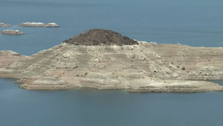 Lake Mead: Location, Size, Formation, Recreational Activities, Islands ...