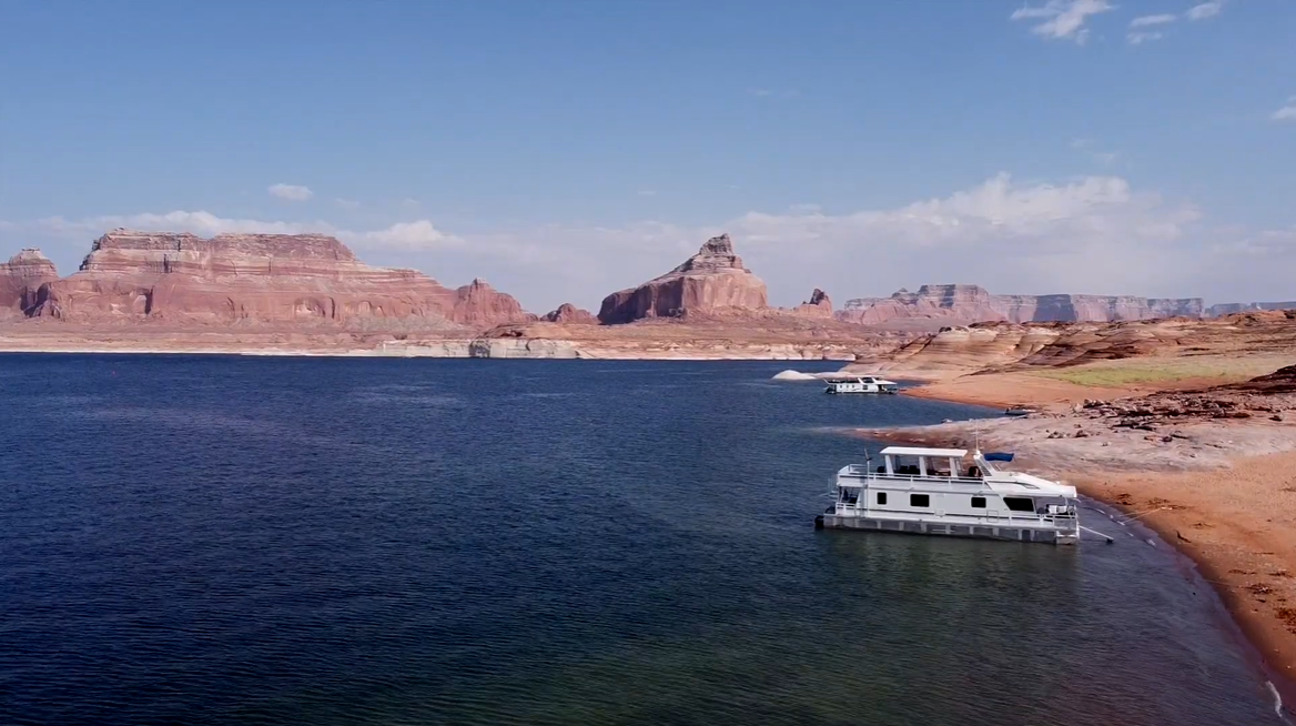 Lake Powell: Location, Size, Formation, Recreational Activities ...